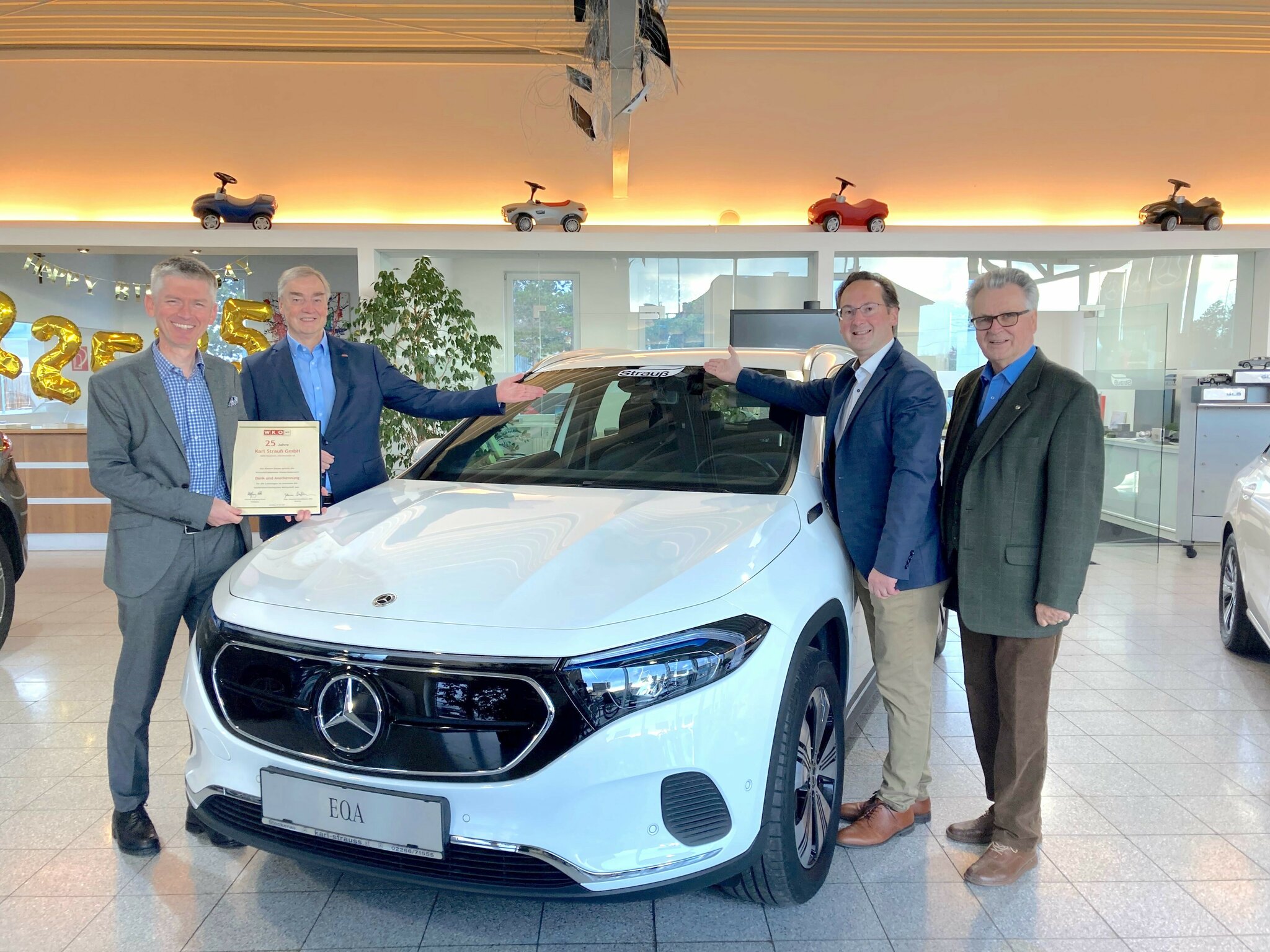Autohandel in Stockerau: 25 Jahre Autohaus Strauß - Korneuburg