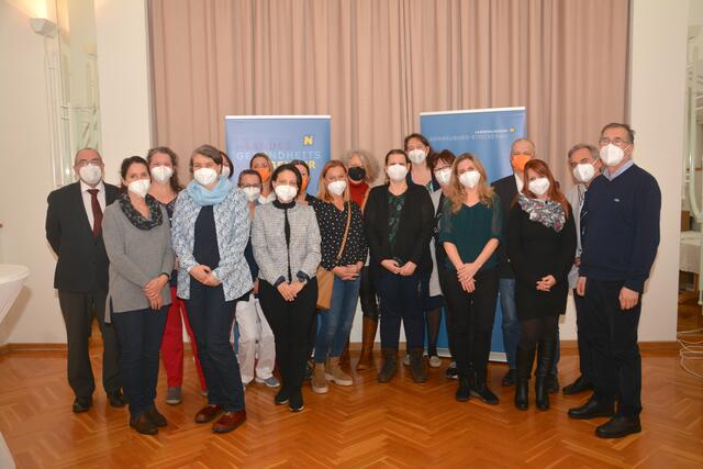 Landesklinikum Korneuburg-Stockerau: Dienstjubiläen am Landesklinikum ...