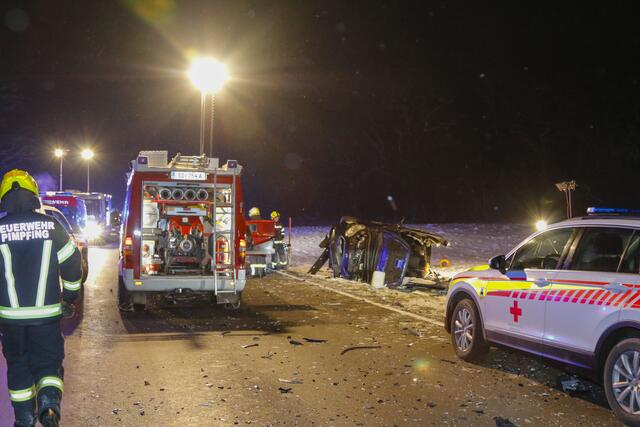 Unfall: Fünf Verletzte bei schweren Unfall auf der B137 bei Andorf ...