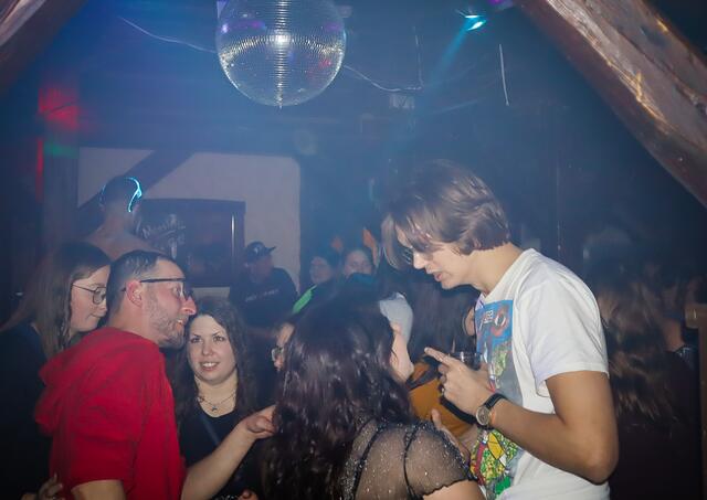 Men Strip: Ausgelassene Stimmung bei „Ladies Night“ im La Vie - Braunau