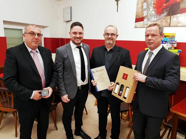 Verabschiedung: Ehrung für 15 Jahre Gemeinderat in Unterfauenhaid ...