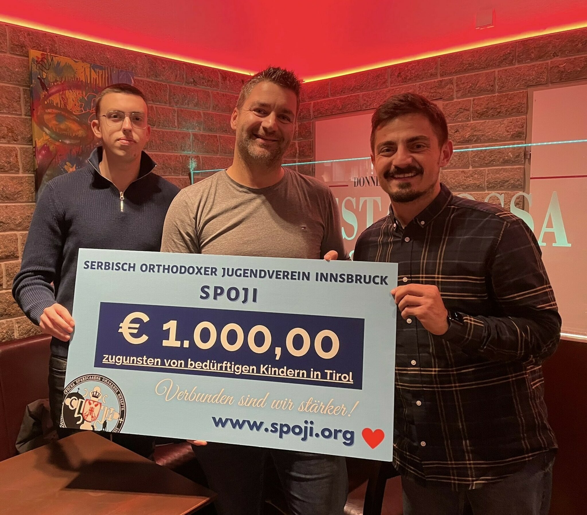 Weihnachtsspende für bedürftige Kinder in Tirol: „SPOJI“ SPENDET 1.000 ...