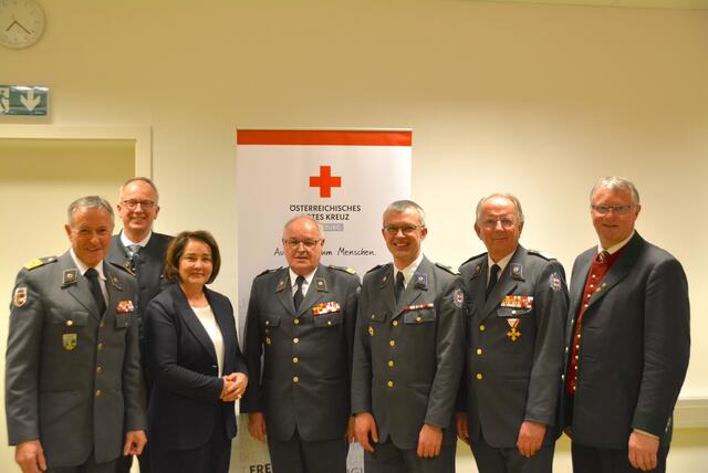 Rotes Kreuz: Kommandoübergabe im Lungau: Ein halbes Jahrhundert für das ...