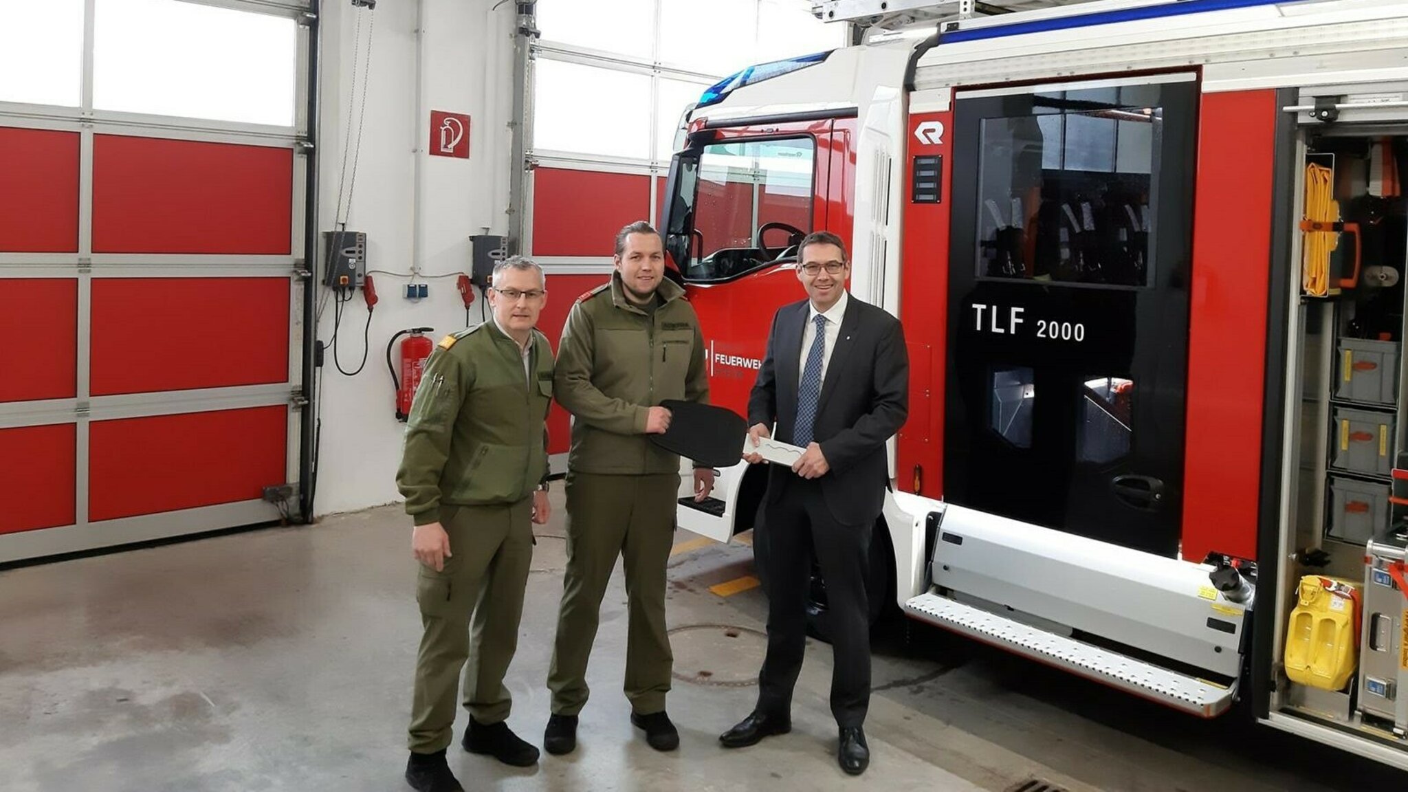 Feuerwehr Steyr: Neues Tanklöschfahrzeug für den Löschzug II - Steyr ...