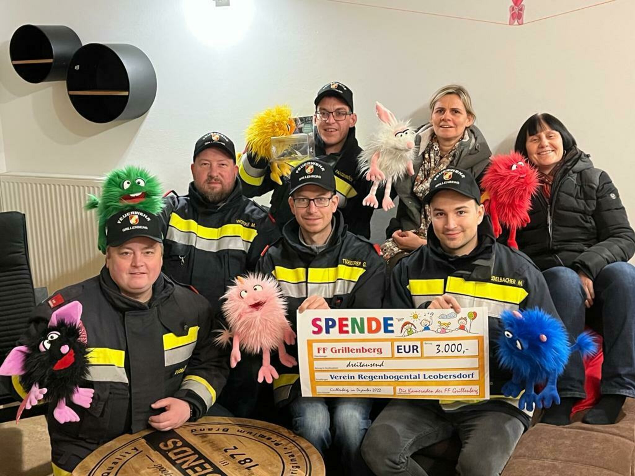 Spende: Freiwillige Feuerwehr Grillenberg: Geld vom Punsch an ...