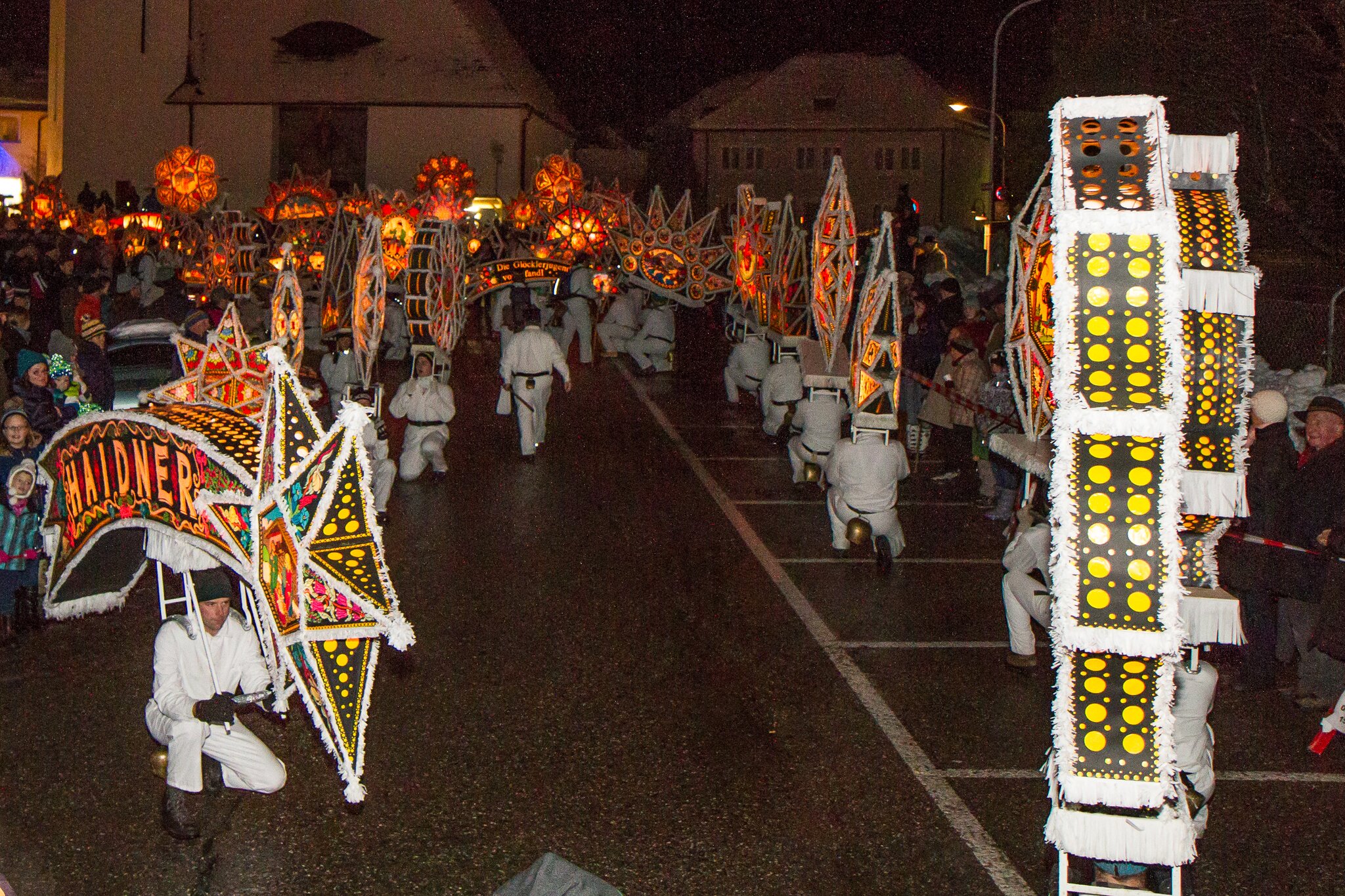 Brauchtum in Pfandl: Glöcklerlauf auf 5. Jänner - Salzkammergut