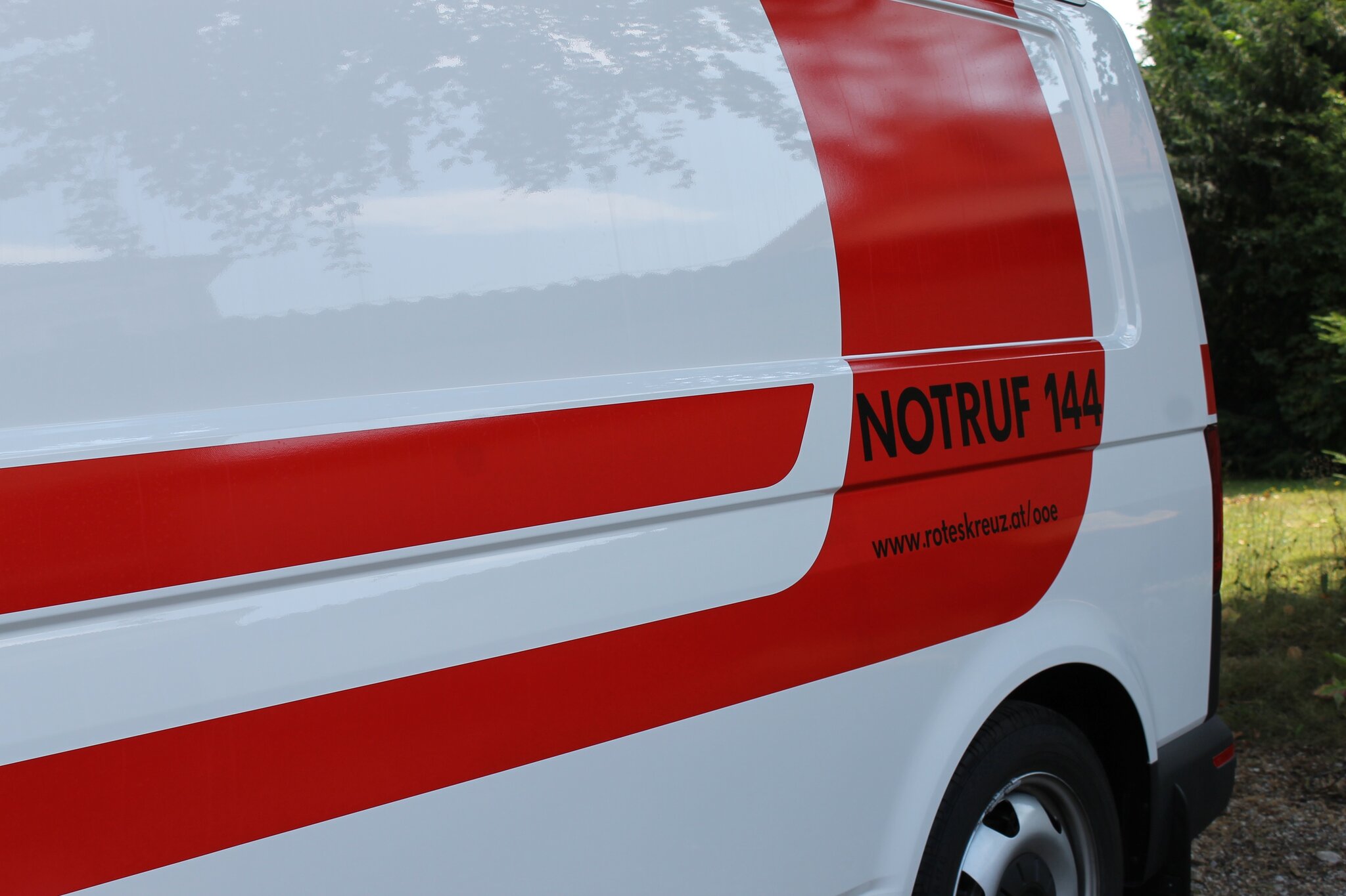 Unfall mit Pyrotechnik: Frau von Böller an Hand verletzt - Braunau