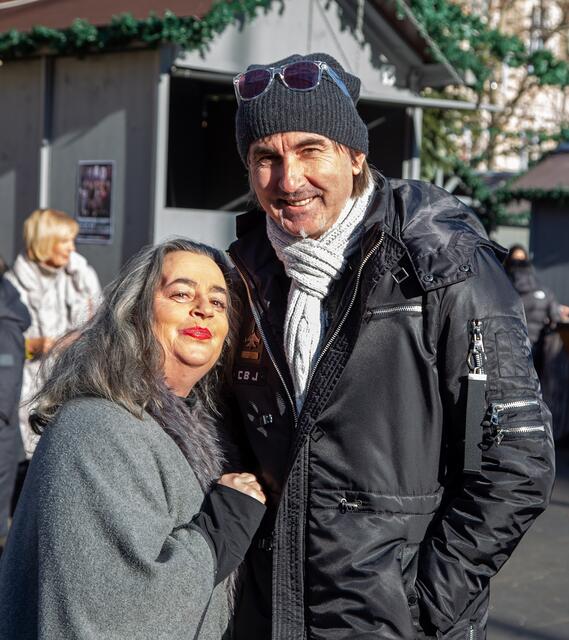 PROSIT NEUJAHR!: Ein Gläschen Sekt mit Bürgermeister Christian Scheider ...