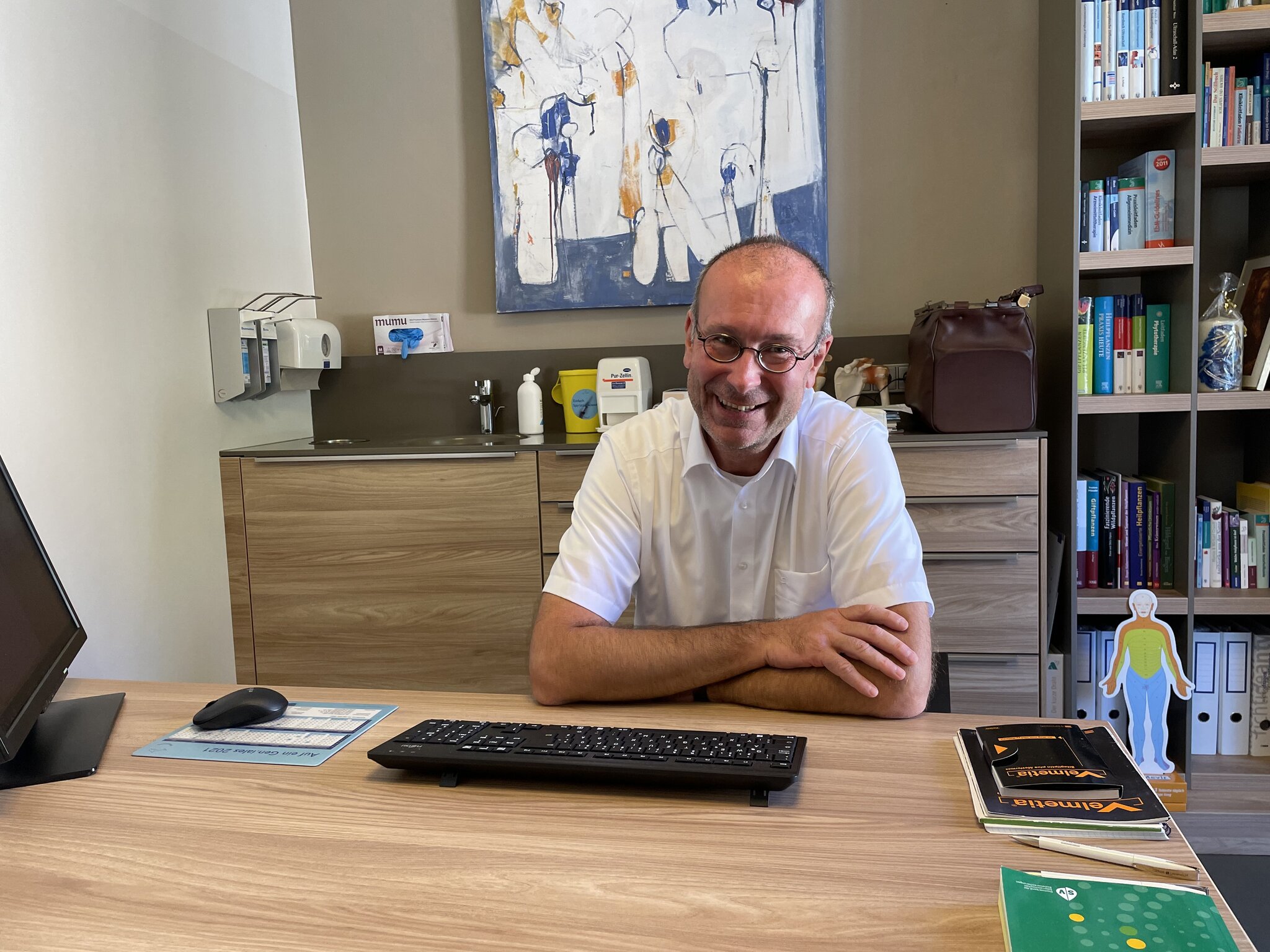 Schnupfen, Fieber, Halsweh: Virenlast fordert Ärzteschaft und Ambulanz ...