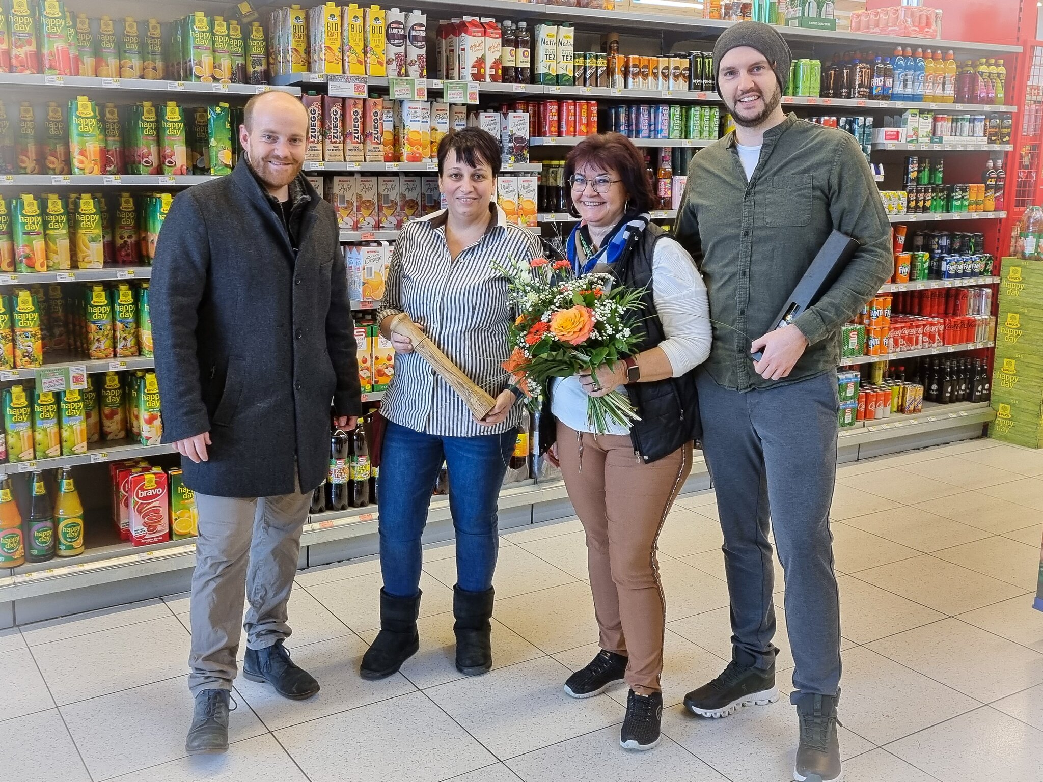 Übergabe Spar-Markt Wallern/Tr.: Wohlverdienter Ruhestand für Rita ...