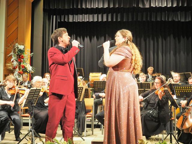 Fürstenfelder Neujahrskonzert: Klassiker und Musical beim ...