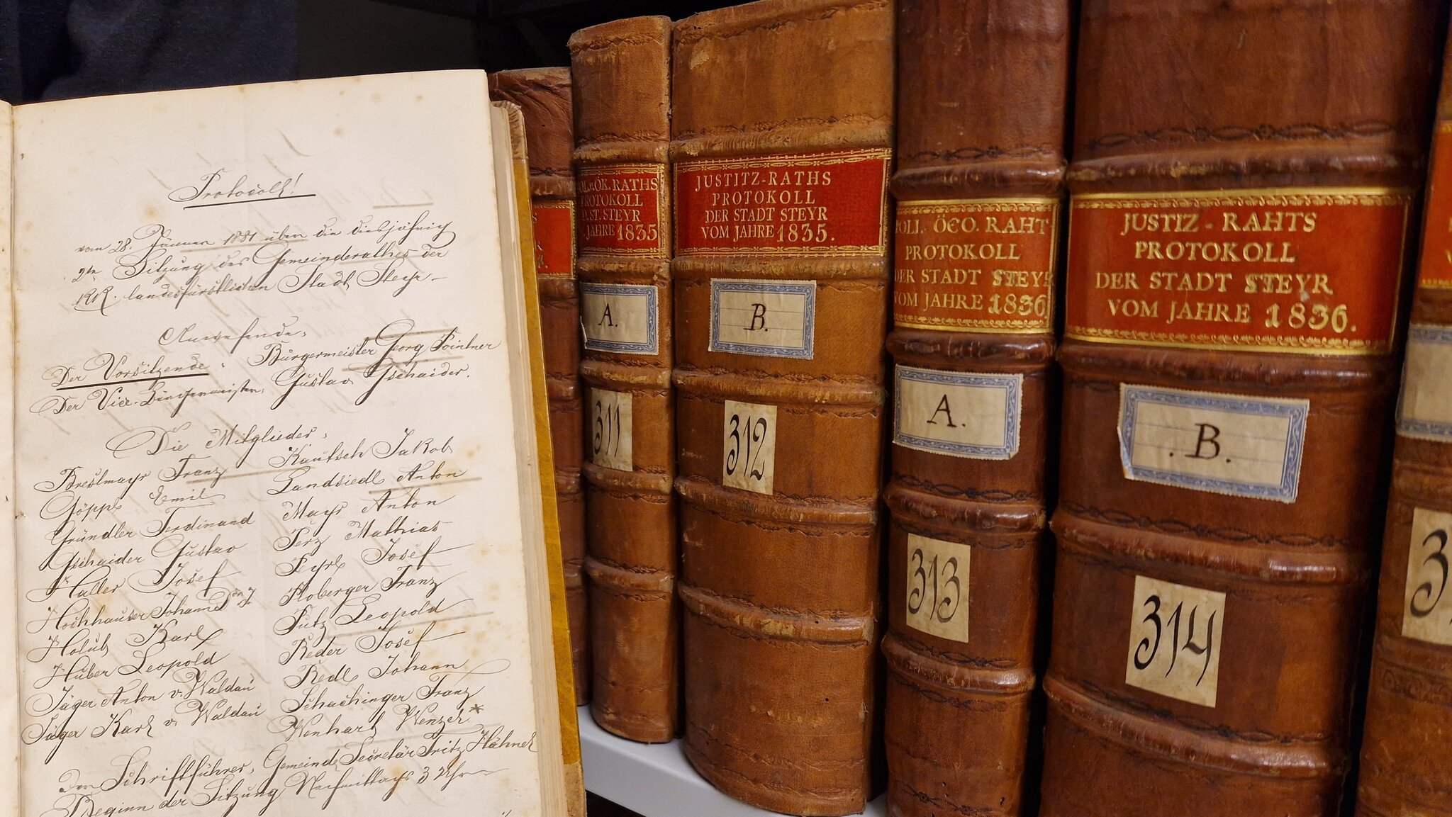 Digital-Archiv: 450 Jahre Steyrer Politik werden lesbar - Steyr & Steyr ...