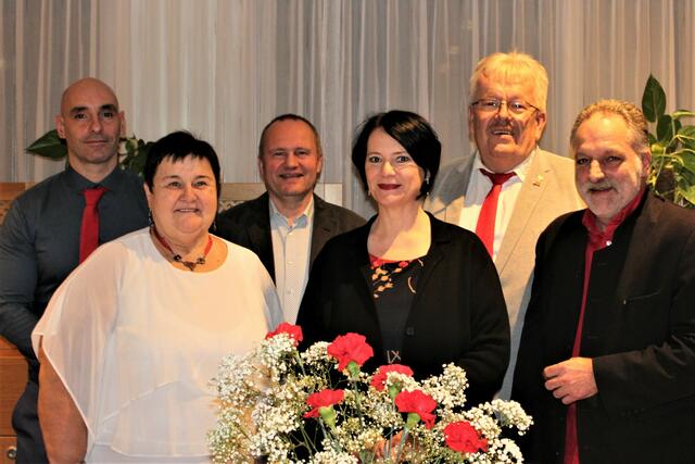 Poysdorf: Rotes Nelken Kränzchen im Kolpinghaus - Mistelbach