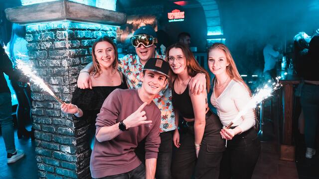 Verlängertes Wochenende: Drei Tage Party in der Diskothek Herzog - Braunau