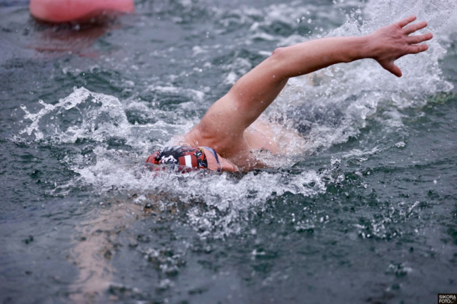 ÖM im Eisschwimmen 2023: Gerald Daringer aus Telfes holte sich Titel ...