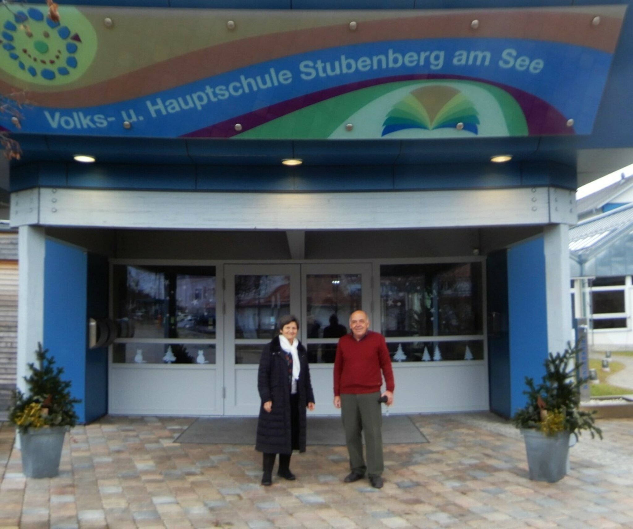 Schulen im Bezirk: Zeitzeugen regten in der MS Stubenberg zum Denken an ...