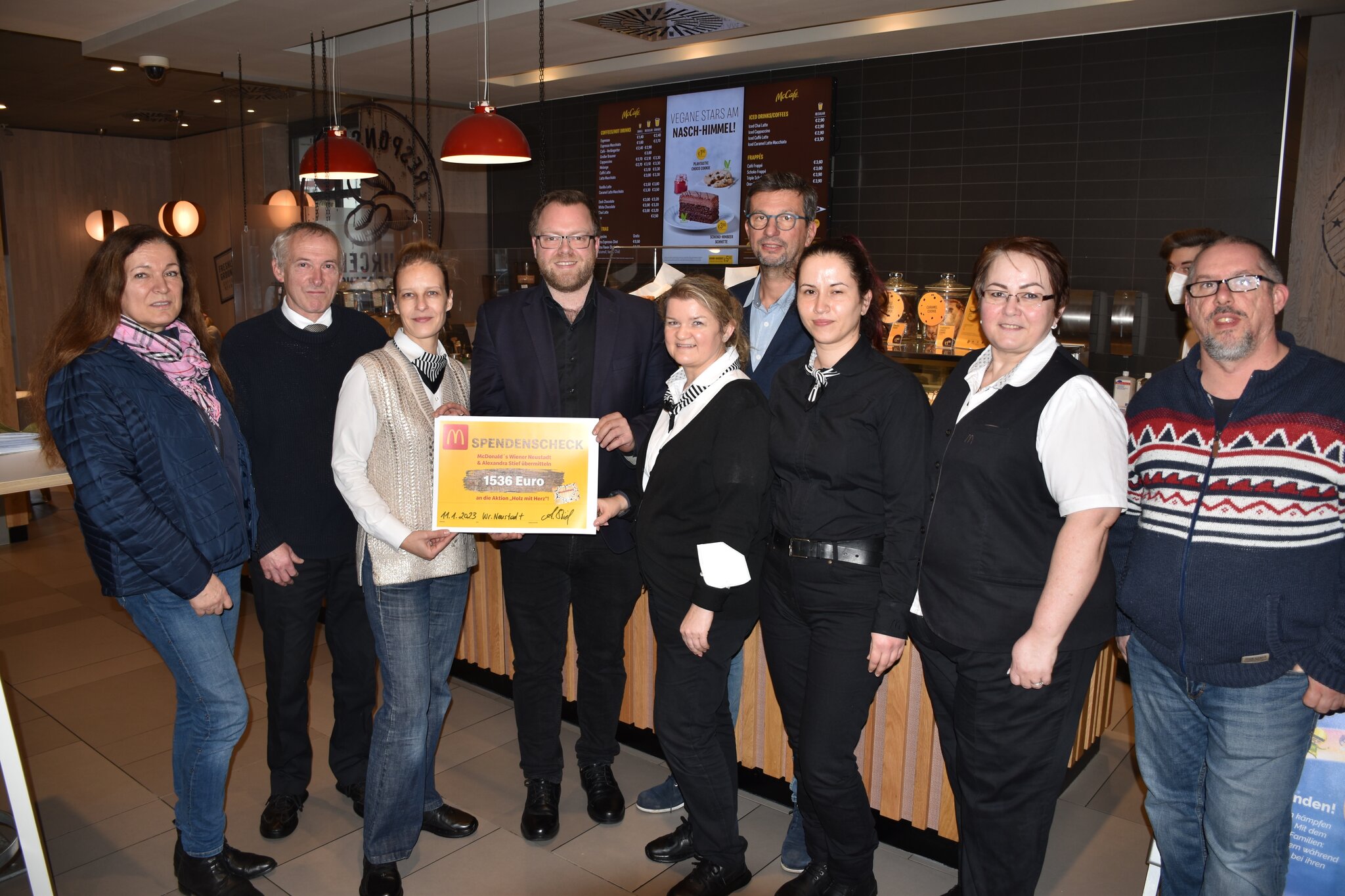 1.536 Euro, die sofort helfen: MCDonald's sammelte für "HolzmitHerz ...