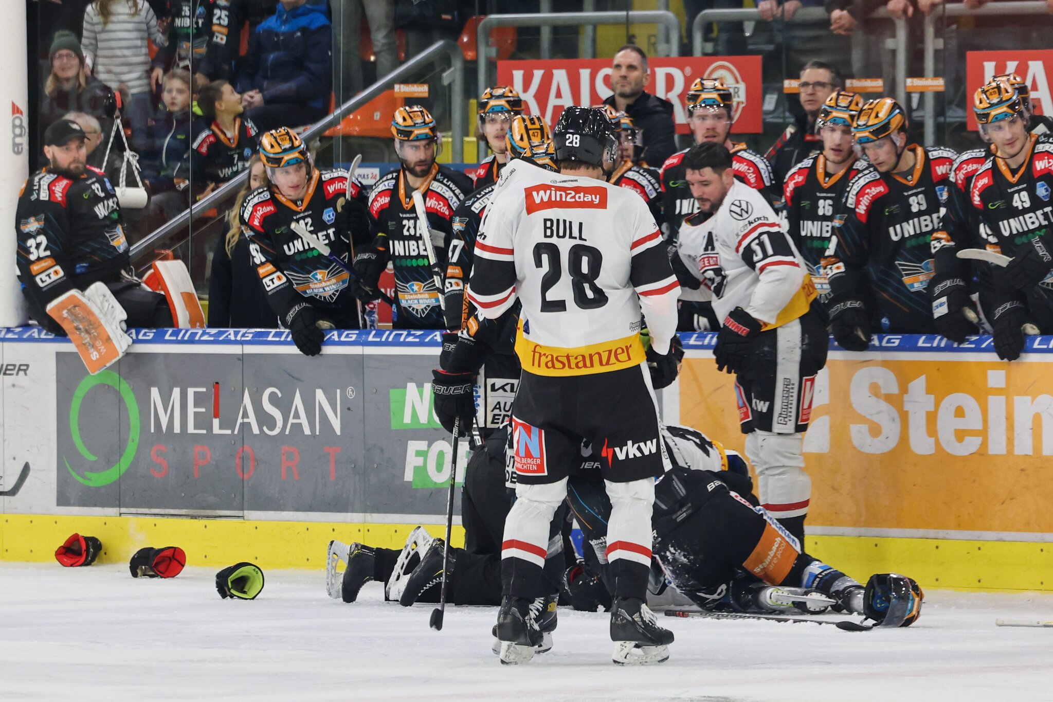 Black Wings: Heimspiel-Doppel brachte für Linz Sieg und Niederlage - Linz