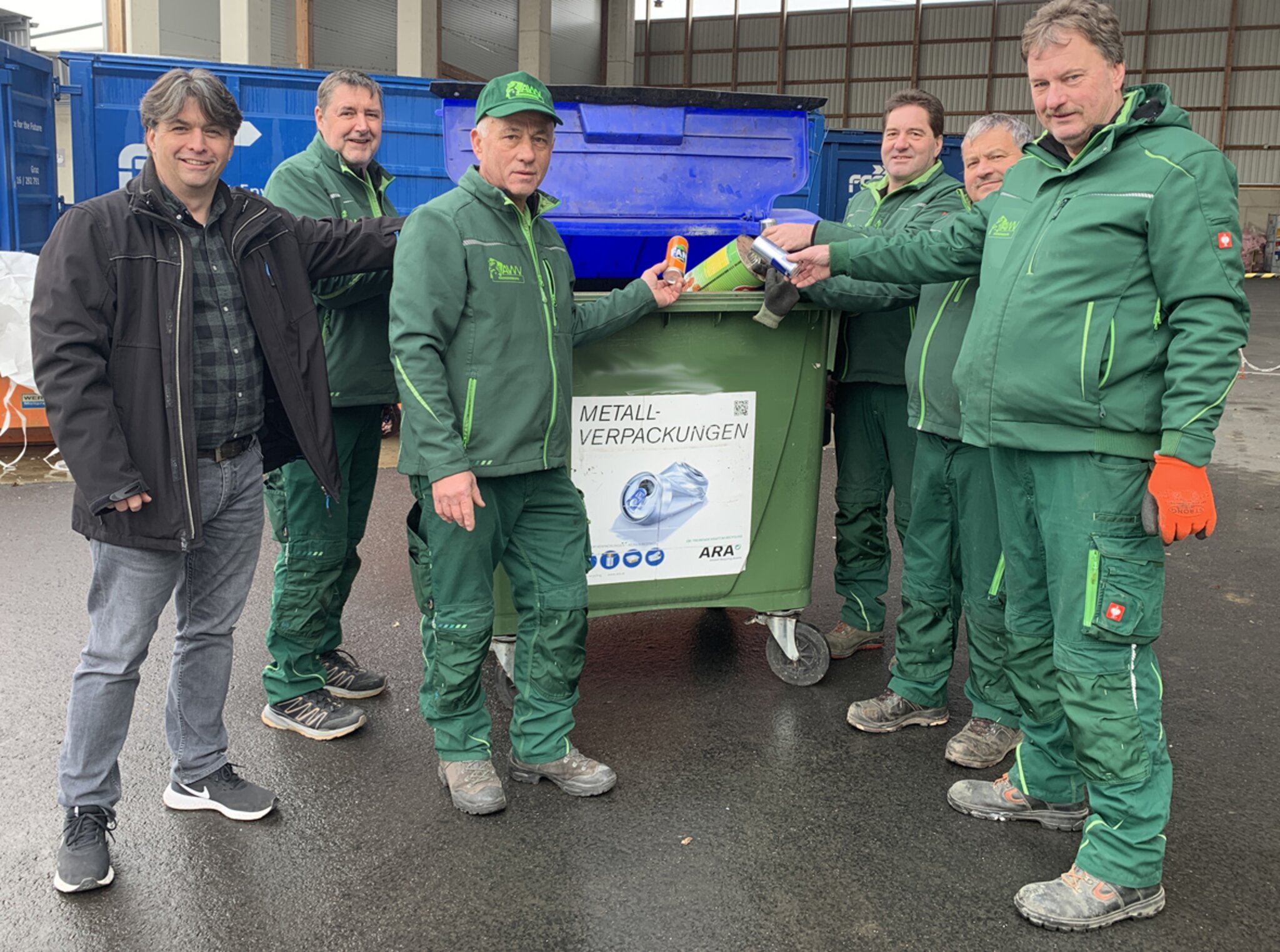 Verwirrung um Mülltrennung: Warnung vor dem falschen Dosenwurf ...