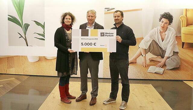 Spendenübergabe: Rotary Club Weiz erhielt Spende von Weitzer Parkett - Weiz