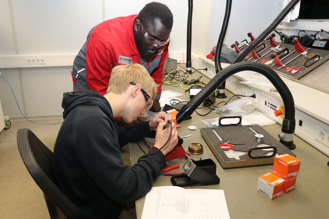 Wirtschaft: Lange Nacht der Lehrwerkstatt von INNIO in Jenbach war ein ...