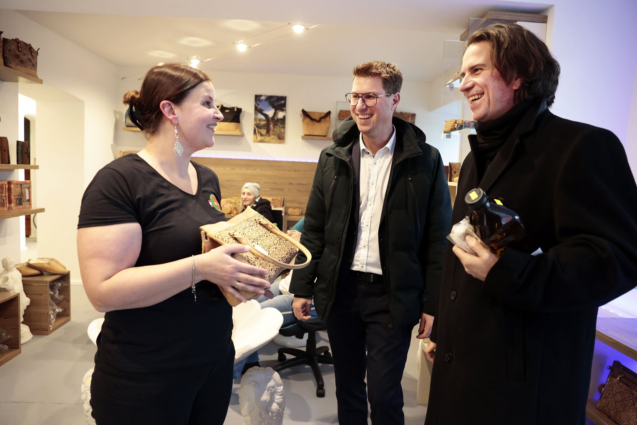 Neueröffnung: Produkte aus Portugal gehen jetzt in Telfs über die Theke ...