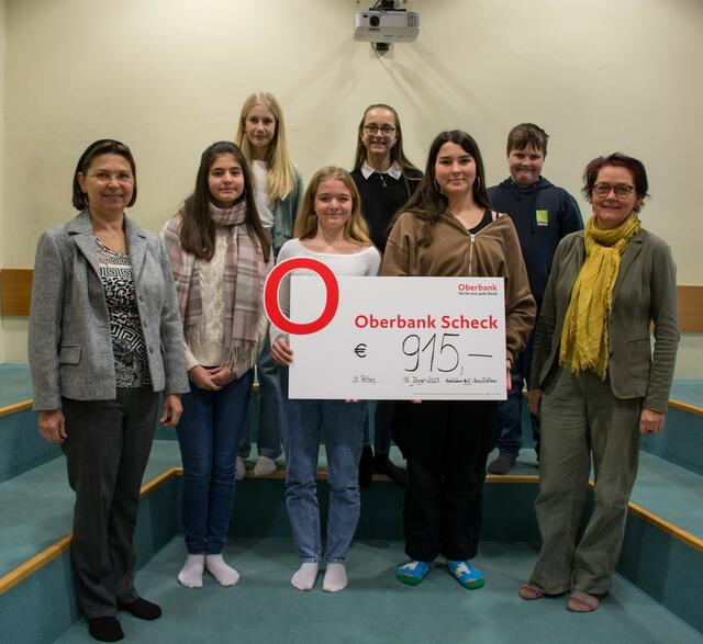 BRG/BORG St. Pölten: Spenden für Mädchen in Afghansistan - St. Pölten