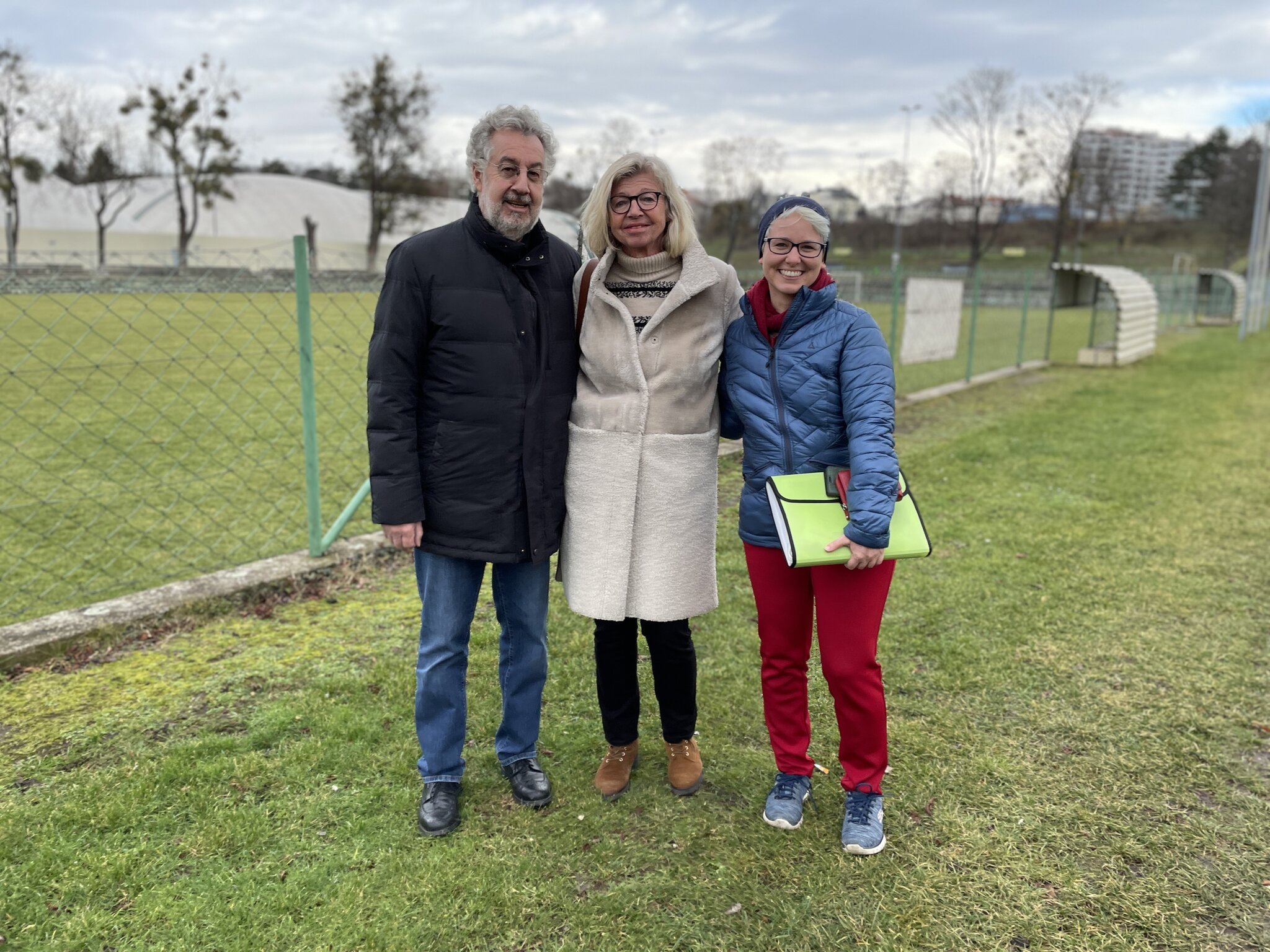 "Zukunft Hernals": Baugegner vom Projekt-Stopp am Postsportareal ...