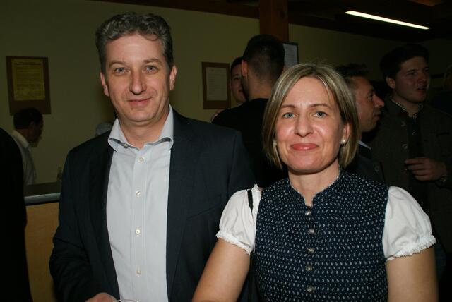 In St. Martin: Jennersdorfer Bezirksmusikball feierte Premiere ...