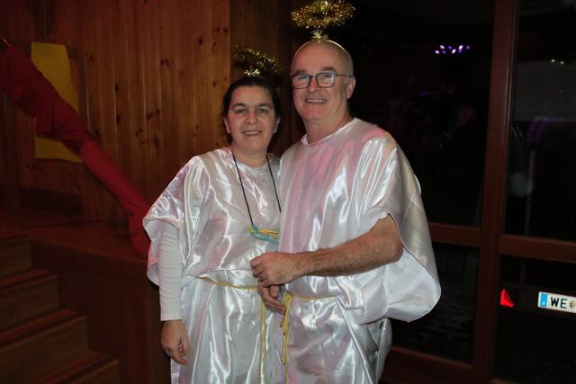 Fasching 2023: Faschingsball der Pfarre Wels St. Josef - Wels & Wels Land