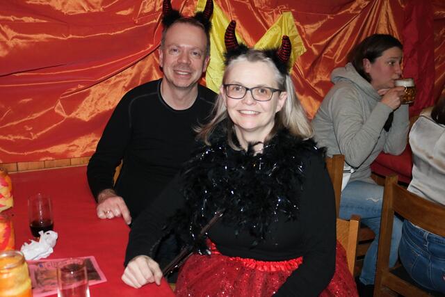 Fasching 2023: Faschingsball der Pfarre Wels St. Josef - Wels & Wels Land