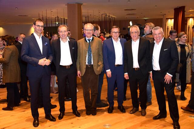 Falkensteiner Hotel Montafon: Fünf-Sterne-Familienhotel wurde feierlich ...