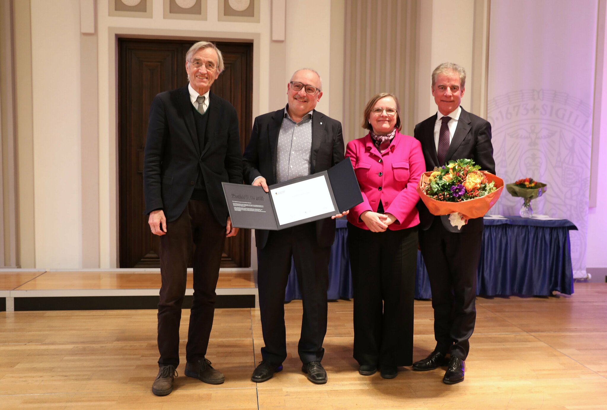 Preis für Bürser Wissenschaftler: Professor Robert Rollinger für sein ...
