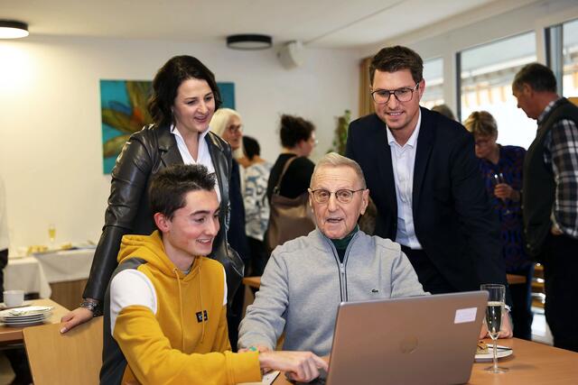 Digitale "Welt" für Senioren/innen: 10 Jahre "Computeria" Telfs - Telfs