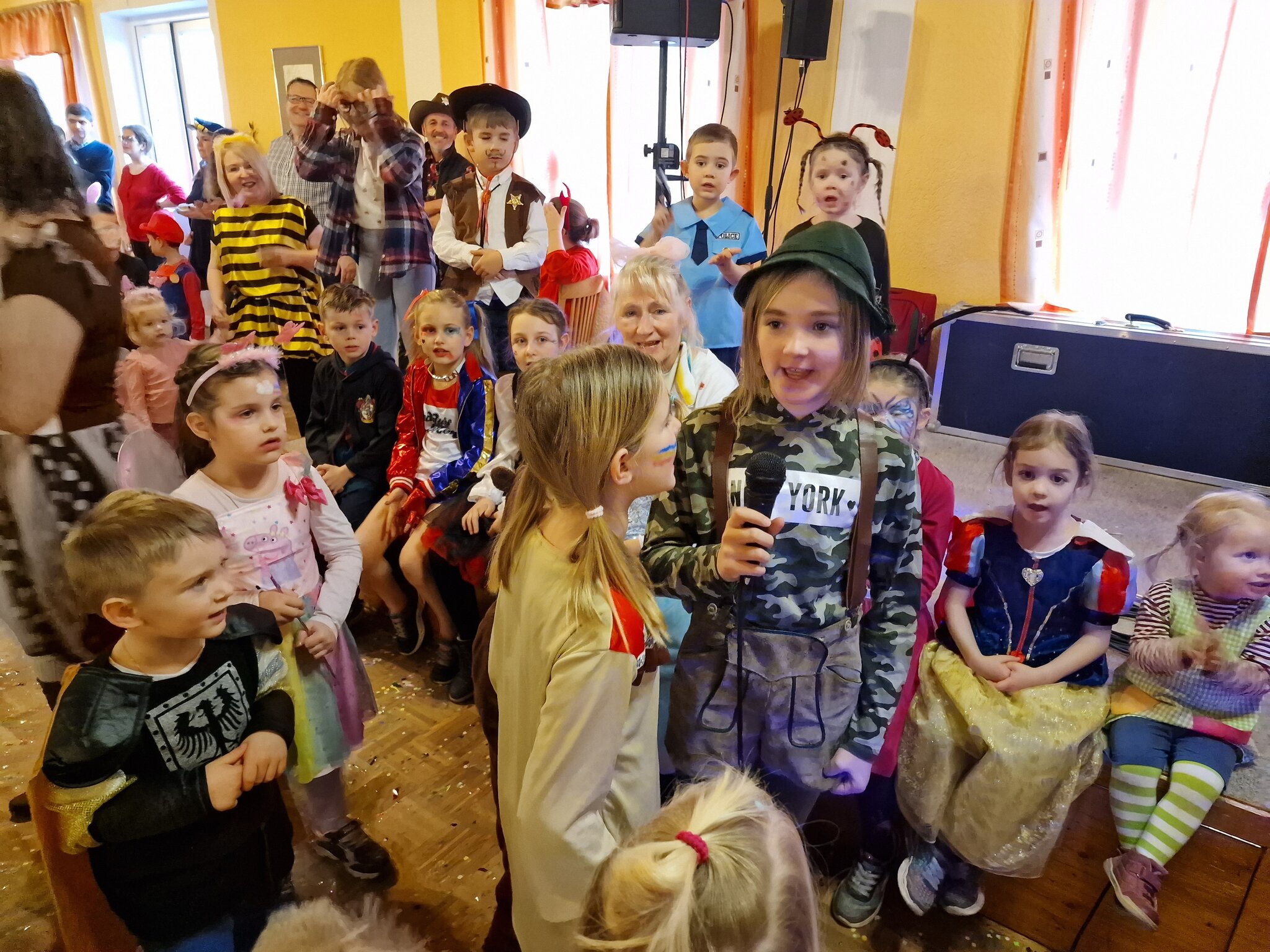 Buntes Treiben beim Kinder Faschingsfest - Urfahr-Umgebung