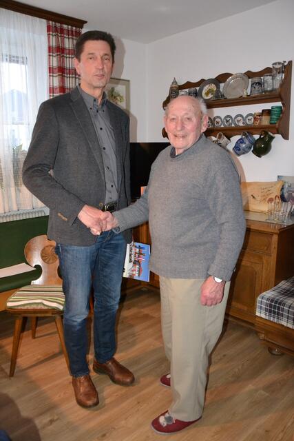 Gratulation: Johann Hatheier feierte 90. Geburtstag - Braunau