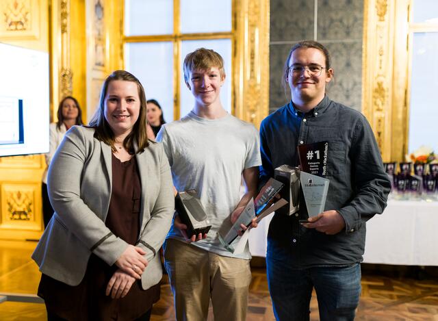 HAK und IT-HTL Ybbs gewinnen 4 Preise beim YOUTH HACKATHON. - Melk