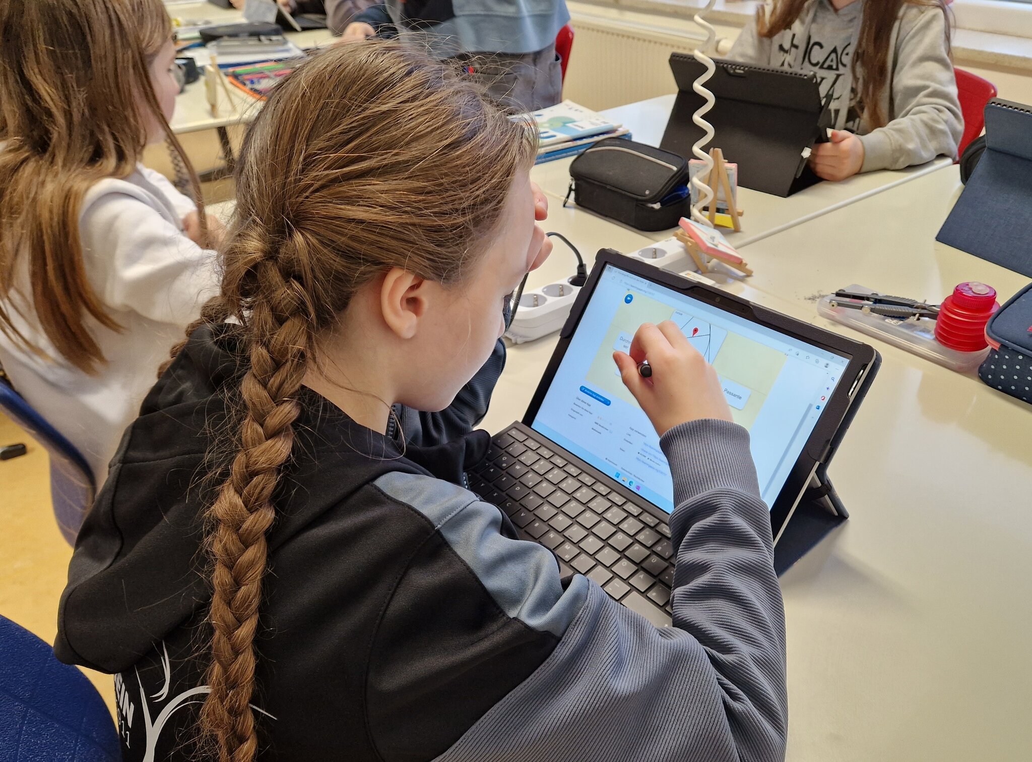 Laptopklasse 2.0: SMS St. Valentin erneut Vorreiter bei Digitalisierung ...