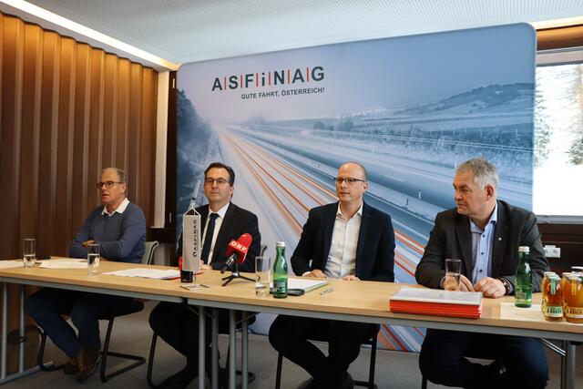 ASFINAG: Fahrbahn im Arlbergtunnel wird mit zwei Vollsperren erneuert ...