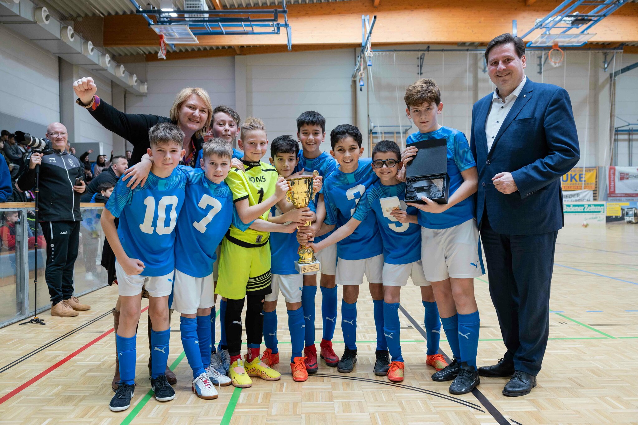 Fußball Jugend: 160 Nachwuchsmannschaften kämpften in Baden um Titel - Baden