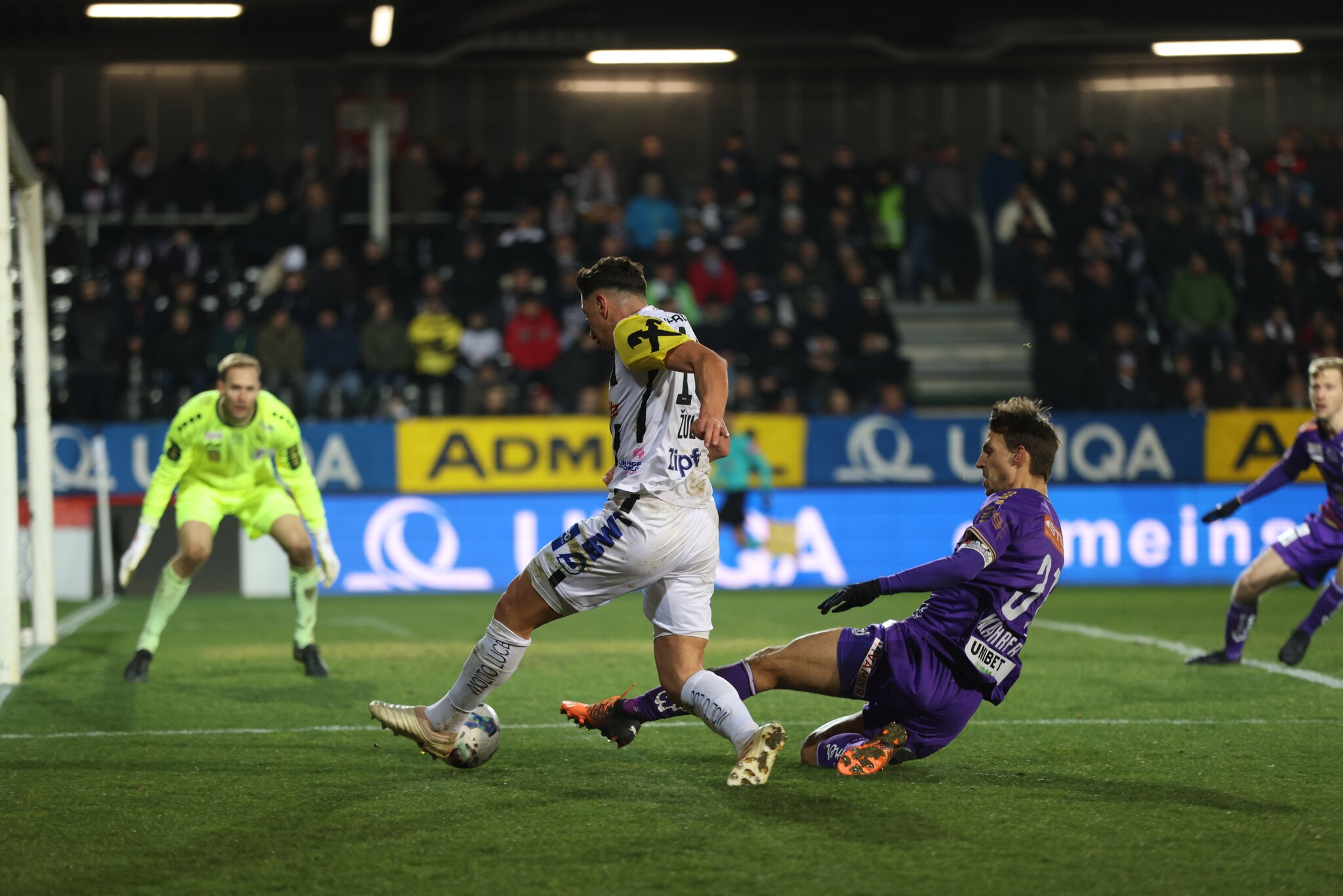 Admiral Bundesliga: LASK: Adieu Pasching, "Ladies First" in der ...