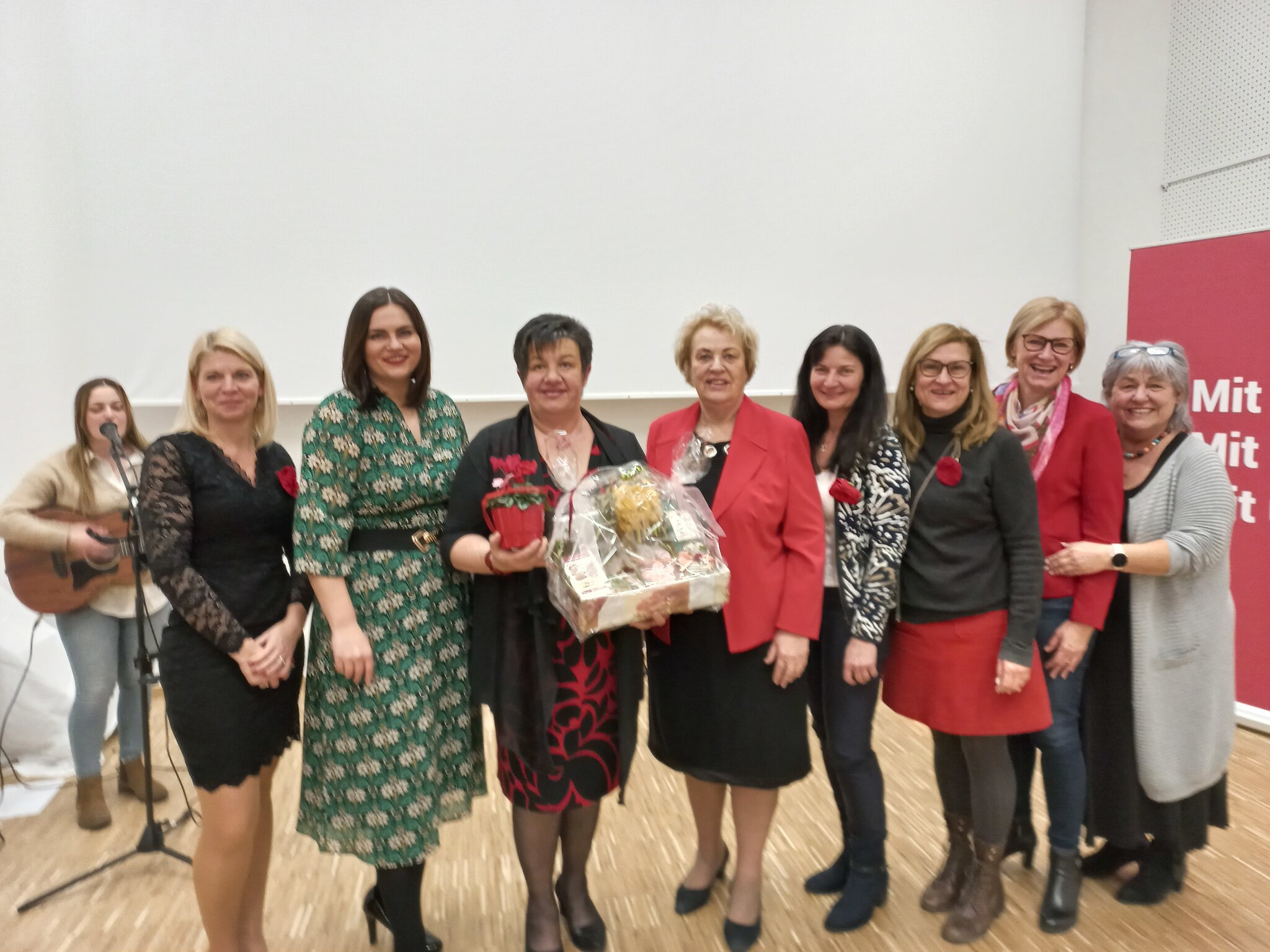 Wiederwahl: Raber bleibt Chefin der SPÖ-Frauen im Bezirk Güssing - Güssing