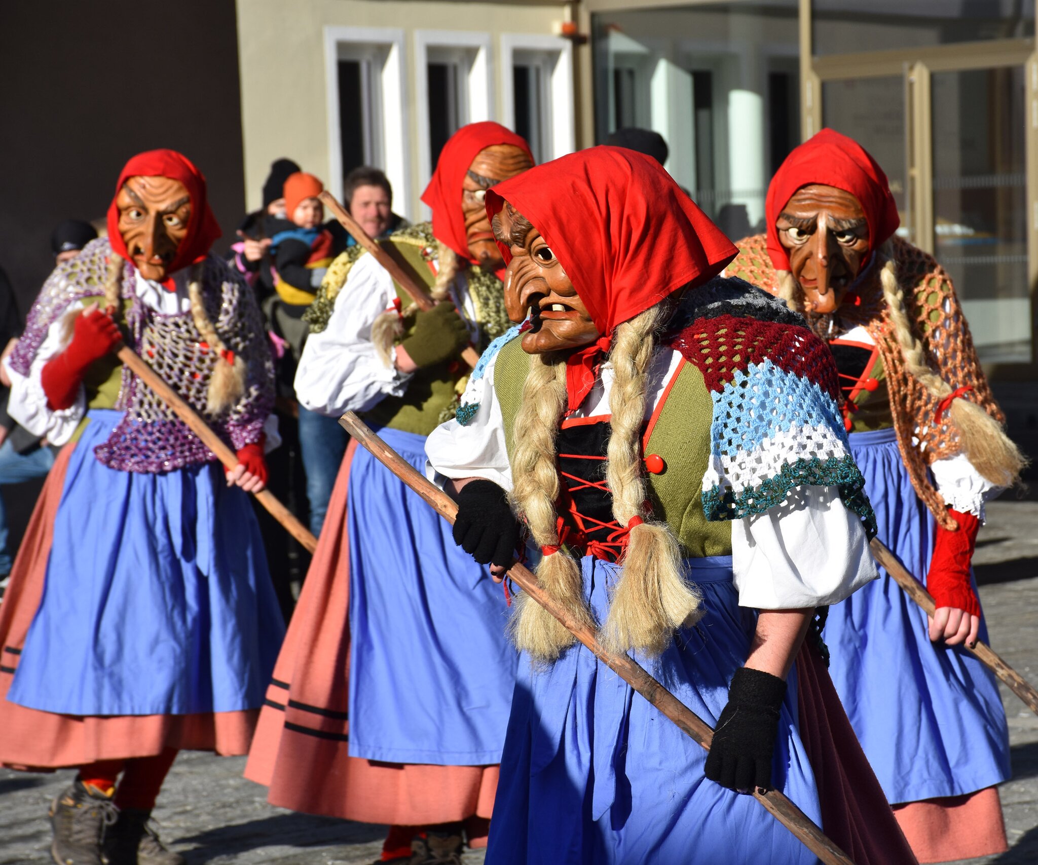 Haiminger Fåsnåcht: Von Bären und Waldmännern, Festwägen und Laningern ...