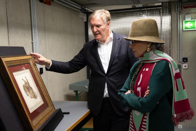 Private Führung: Hollywood-Star Jane Fonda besuchte die Wiener ...