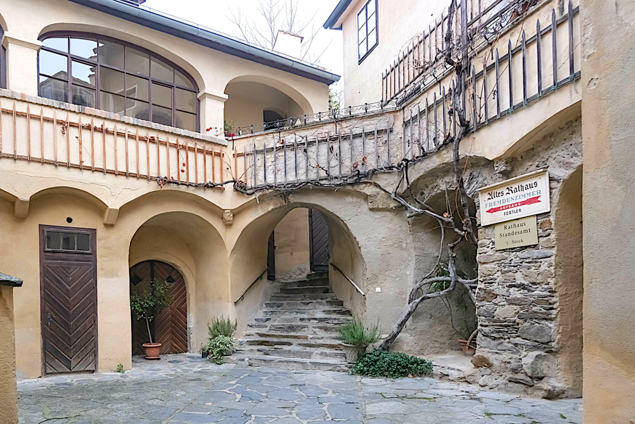 Zwist in Dürnstein: "Rathaus ist zu alt" - Krems