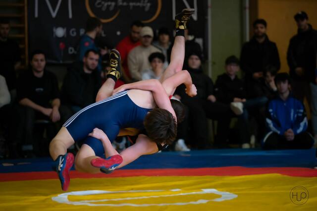 OÖ-Ringermeisterschaft in Wels: Lokaler Ringerverein Lor auf ...