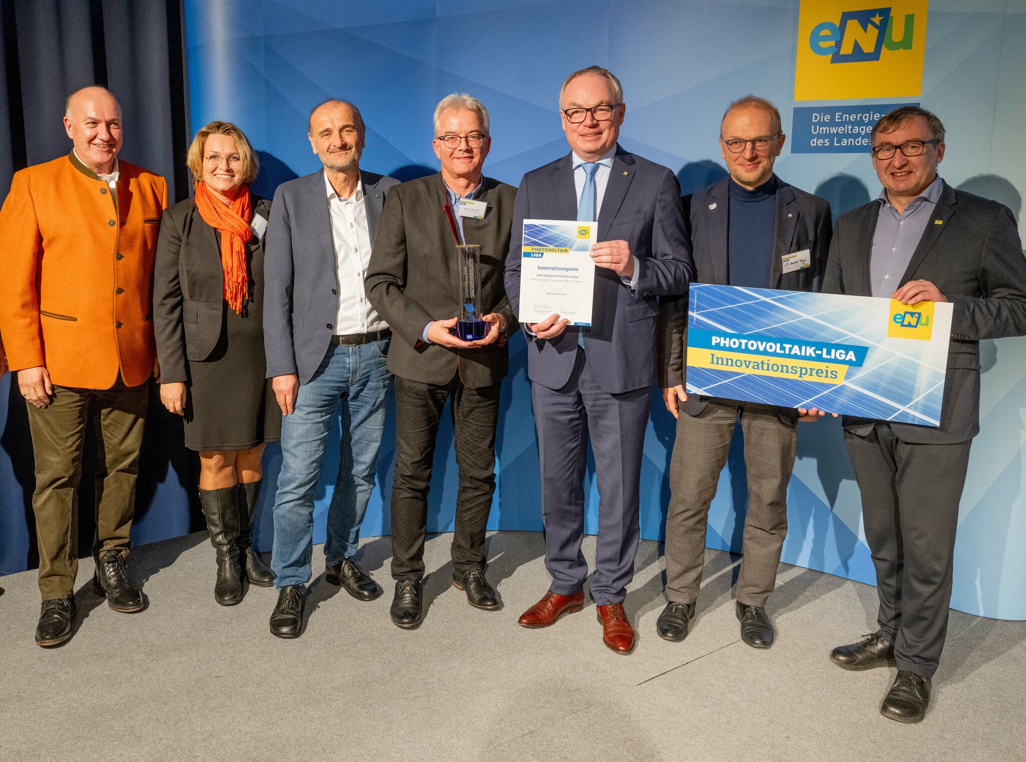 Photovoltaik: "EWS Sonnenfeld Bruck" erhält Innovationspreis vom Land ...