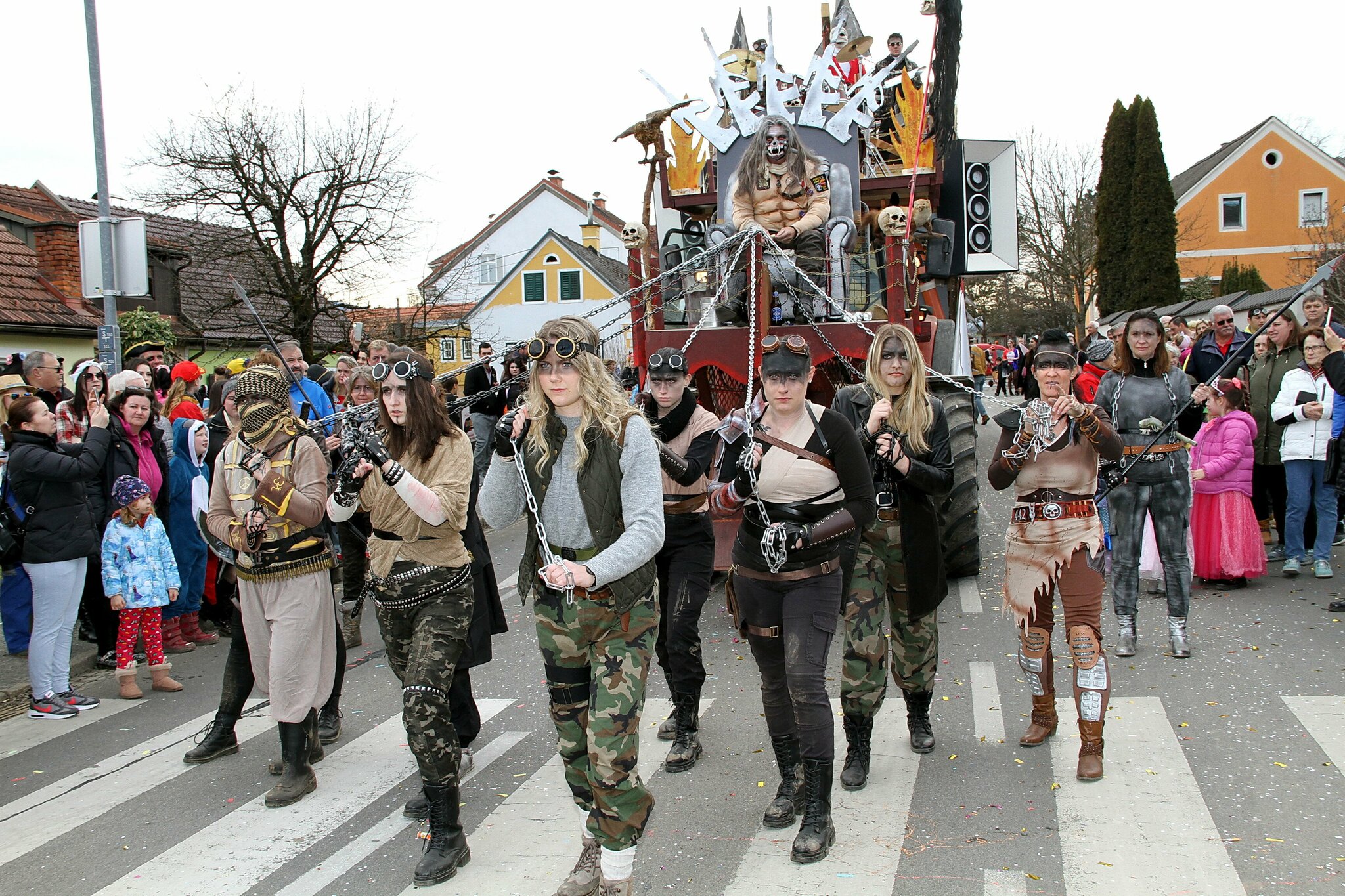 Bildergalerie: Pölfing-Brunn schaut durch das Narrenfernrohr in die ...