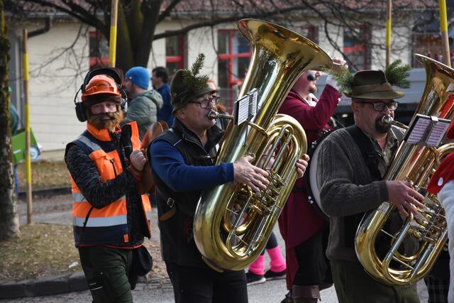 Bildergalerie und Videos: Super Stimmung beim Fasching in St ...