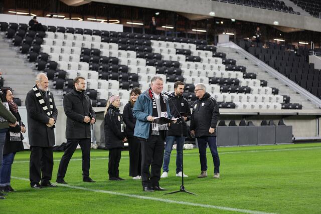 Raiffeisen Arena: LASK eröffnet mit Rekord die neue Raiffeisen Arena ...